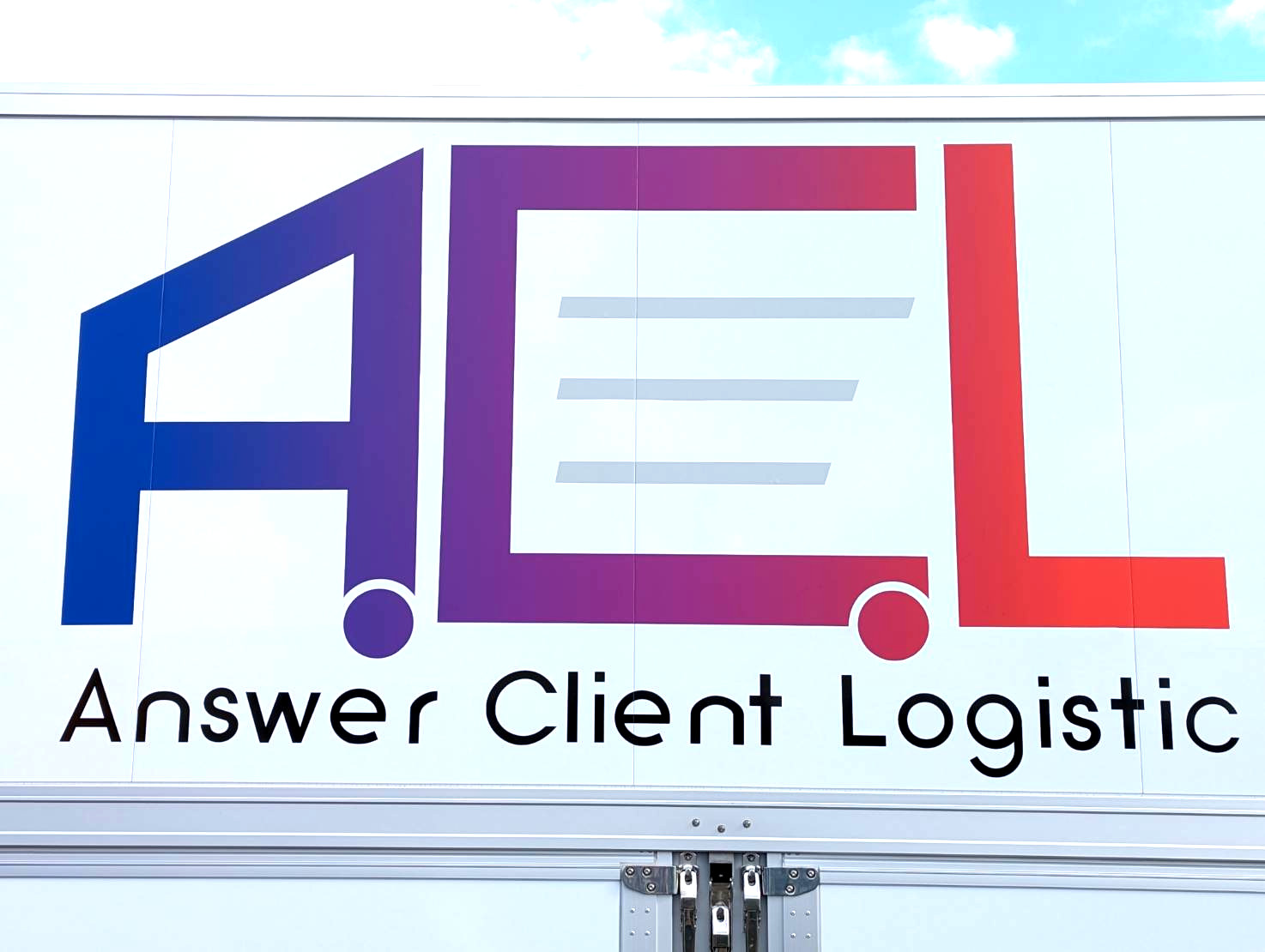 明けましておめでとうございます★ - 南大阪・泉州地域で運送の事なら株式会社ACLへ！